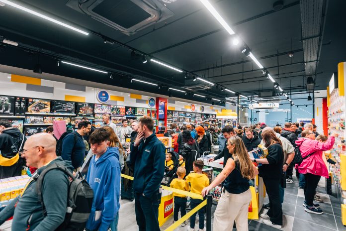 The LEGO Group has Officially Opened its 1st Store in Northern Ireland ...